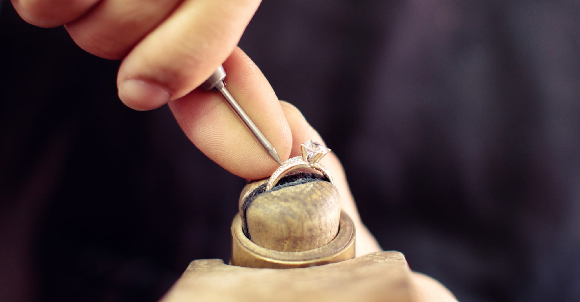 How-To: Set Gemstones in Jewelry Settings | Gemstones.com