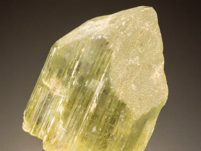 Spodumene Gem Guide and Properties Chart | Gemstones.com