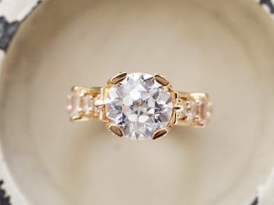 Gemstone Articles | Gemstones.com